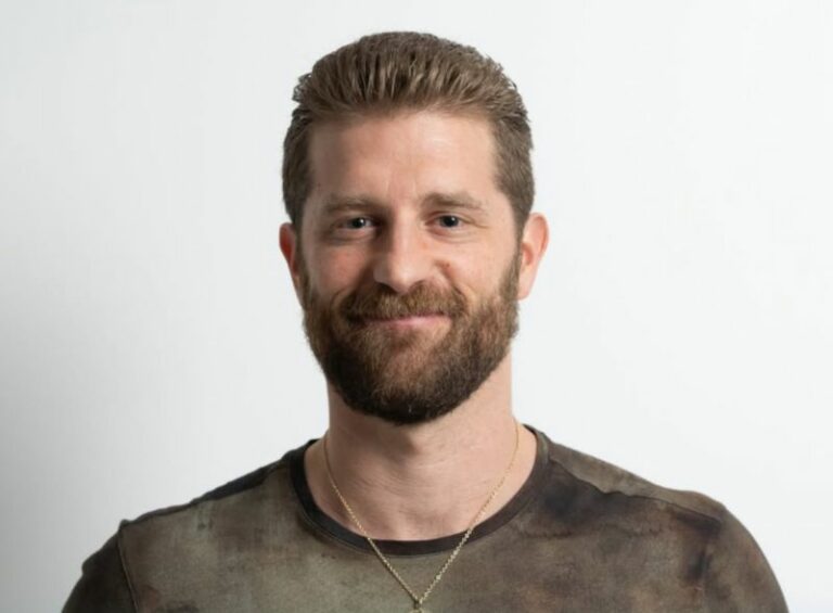 Jonah Platt Height, Age, Wife, Children, Family, Biography » StarsUnfolded