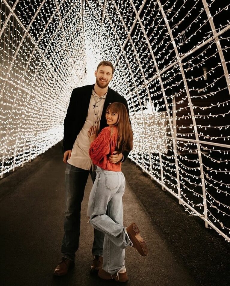 Vanessa Morgan Height, Age, Boyfriend, Husband, Children, Family ...