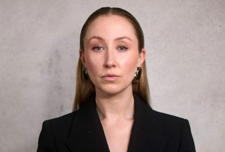 Erin Doherty Height, Age, Girlfriend, Family, Biography » StarsUnfolded