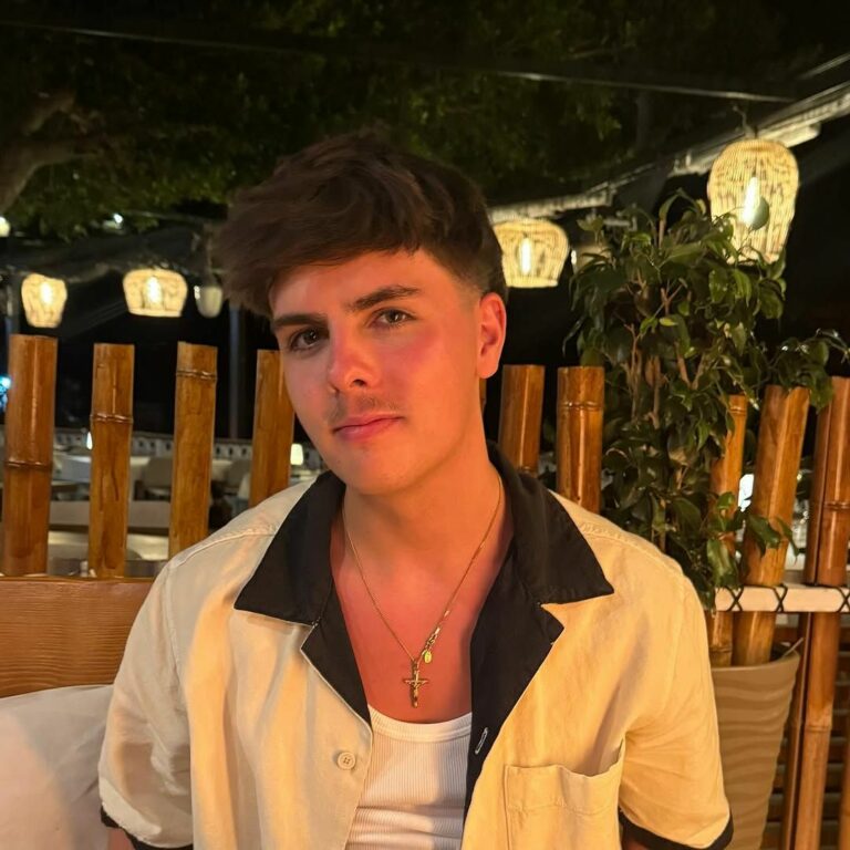 Luca Toolan Height, Age, Girlfriend, Family, Biography » StarsUnfolded