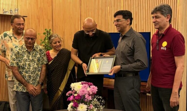 Shantanu Deshpande Height, Age, Wife, Children, Family, Biography ...