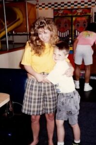 Beverly Aikins Age, Husband, Children, Family, Biography » StarsUnfolded