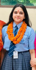 Savi Jain (CBSE Class 12th All India Topper), Height, Family, Biography » StarsUnfolded