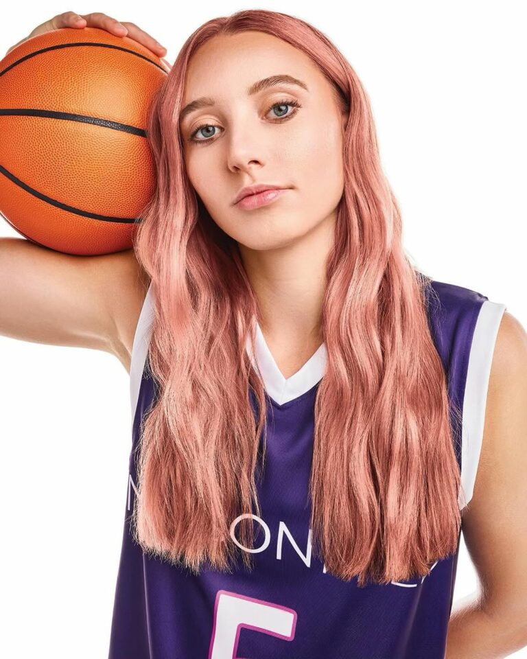 Paige Bueckers Height, Age, Family, Biography » StarsUnfolded