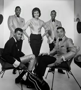 Smokey Robinson Height, Age, Wife, Children, Family, Biography ...