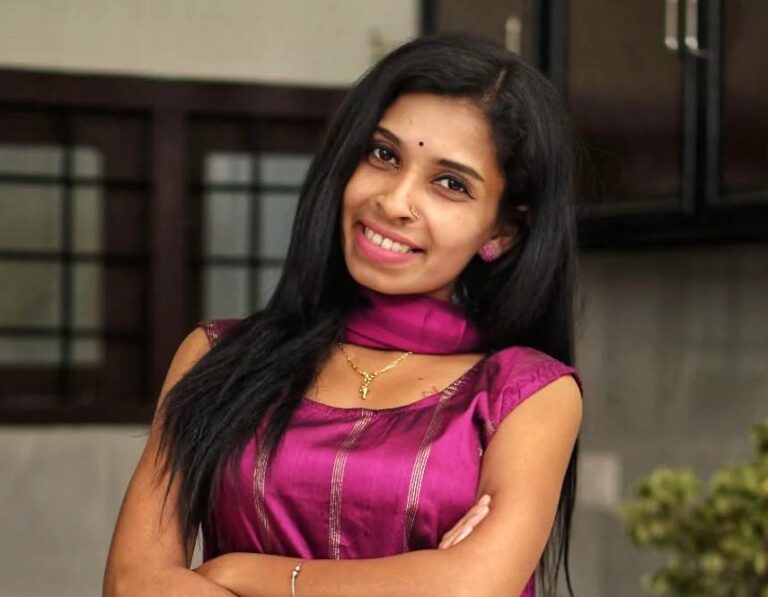 Renu Sudhi Height, Age, Husband, Children, Family, Biography » StarsUnfolded