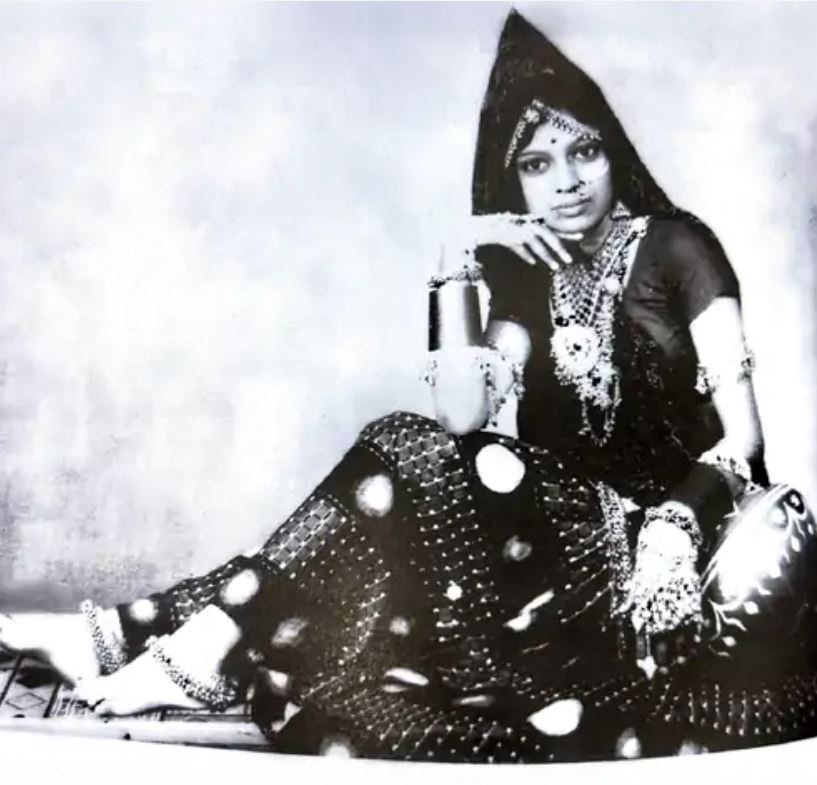 Manju Kumari Sinha (Nitish Kumar's Wife) Age, Death, Husband, Children, Family, Biography ...